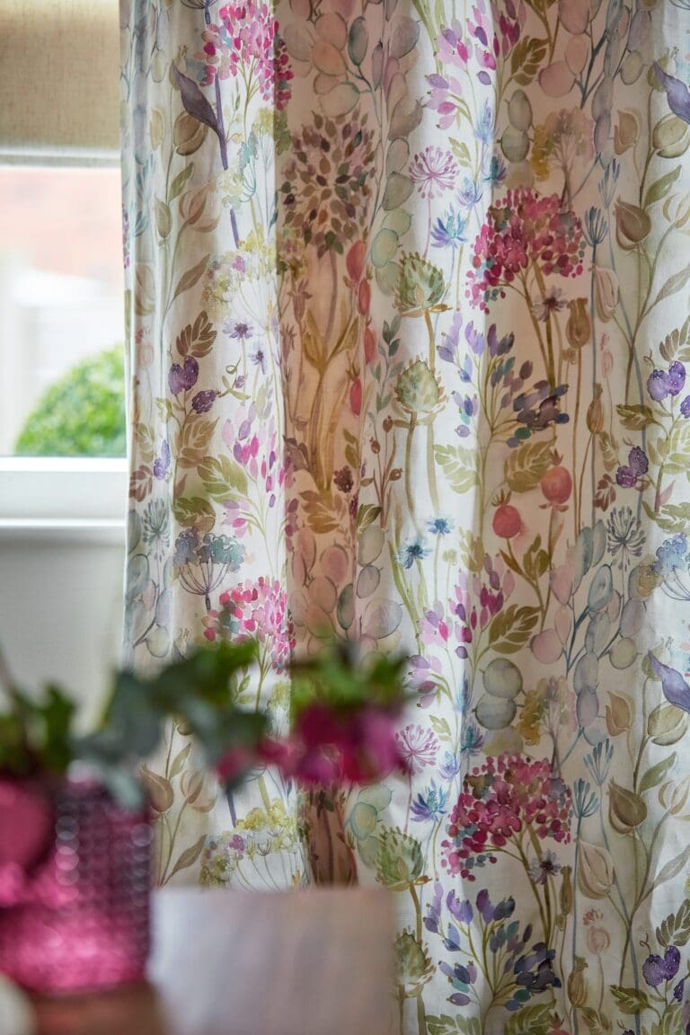 Curtains - A Guide to the Perfect Window Dressing - Blinds 2go